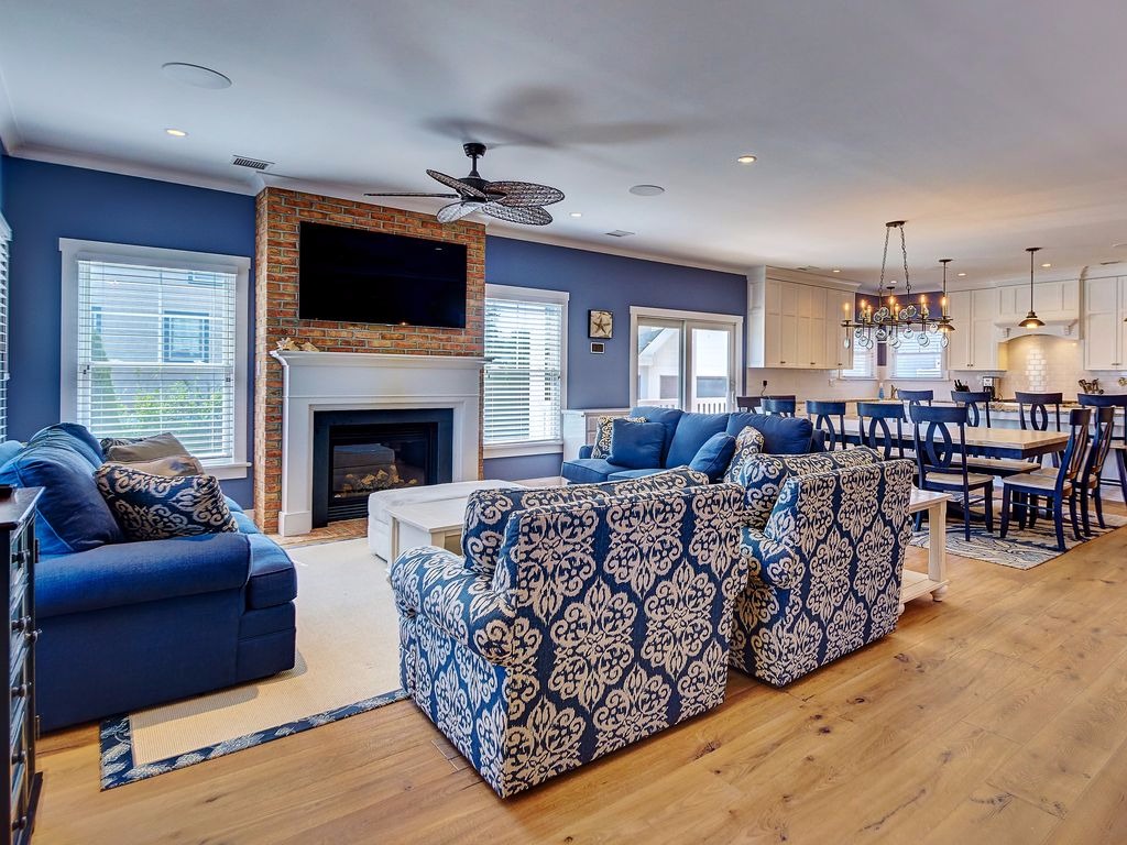 Terrific New Home With Salt Water Pool And Outdoor Kitchen