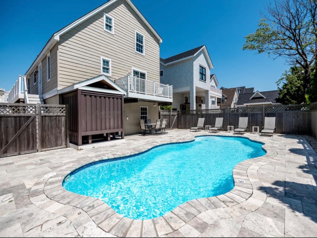 4BR OCEANSIDE - large salt water pool | Beach Haven Rental