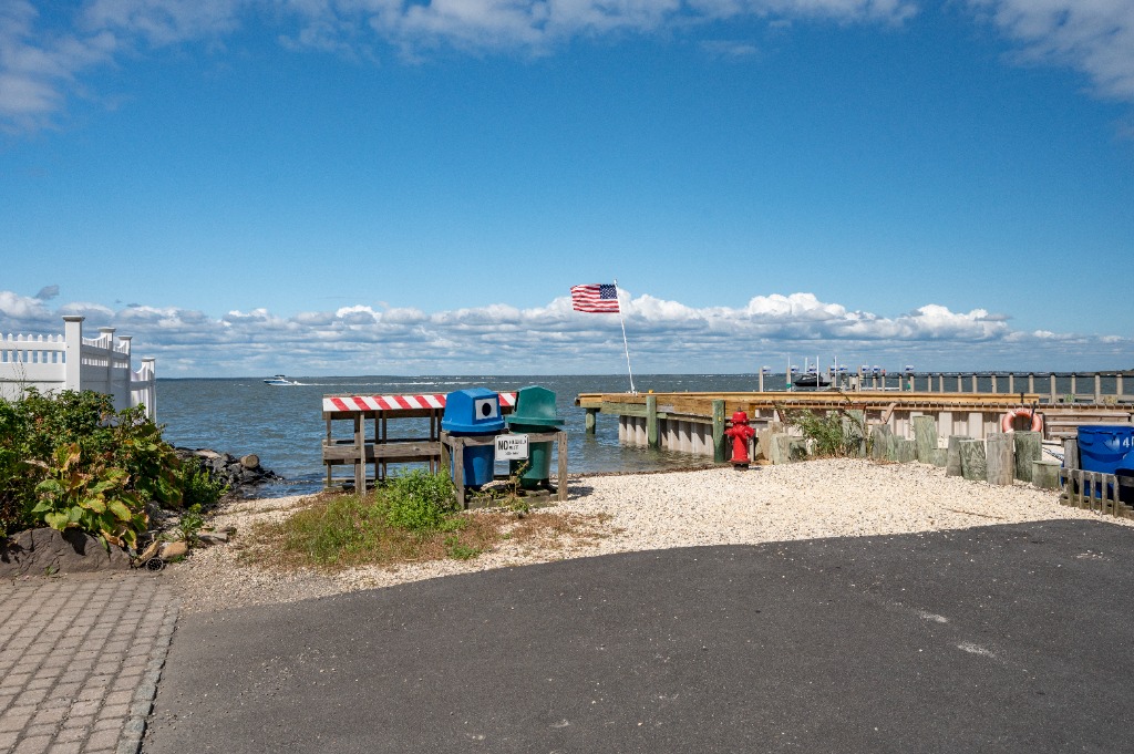 Beautiful Water View Home- One Off Bay